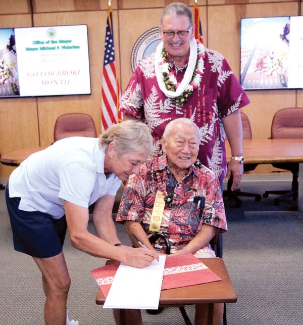 Good wishes to new emperor | News, Sports, Jobs - Maui News